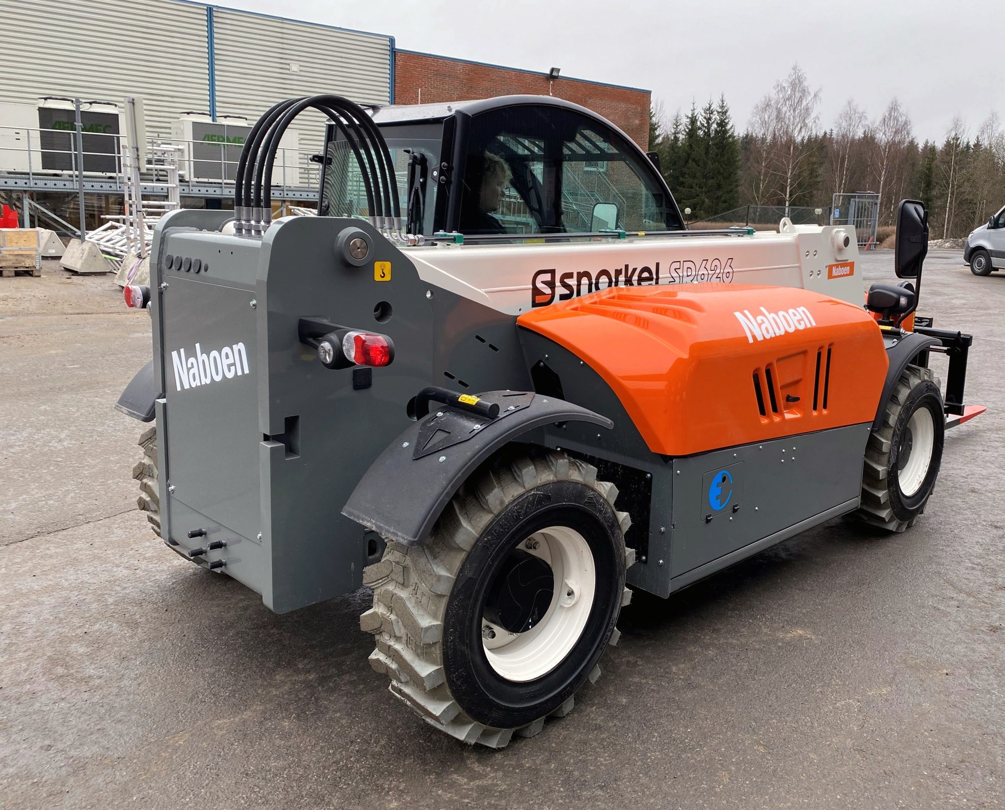 NABOEN HACE UNA FUERTE APUESTA POR EL ELÉCTRICO DE SNORKEL, CON 147 ...