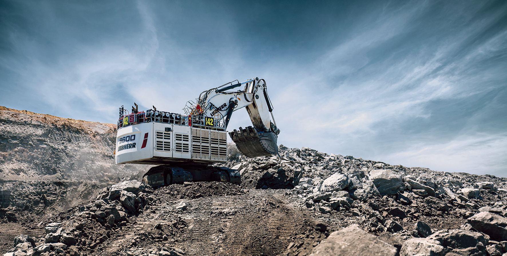 LIEBHERR PRESENTA LA R 9600: LA NUEVA GENERACIÓN DE EXCAVADORAS ...