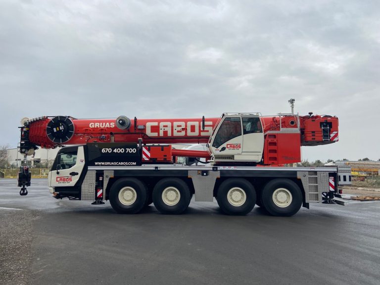 PRIMERA GRÚA GROVE GMK4100L-2 PARA GRUTRANS CABÓS - MOVICARGA