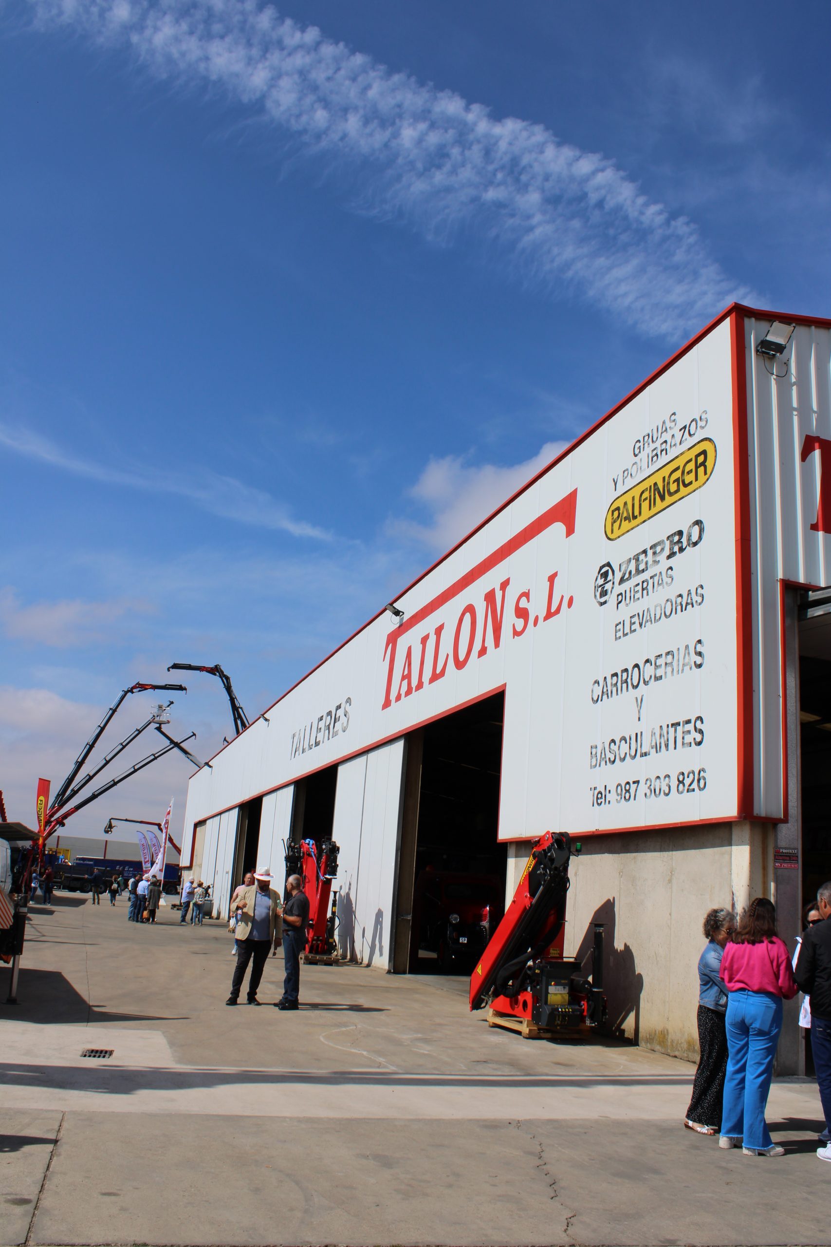 TALLERES TAILON CELEBRANDO 30 AÑOS DE EVOLUCION - MOVICARGA