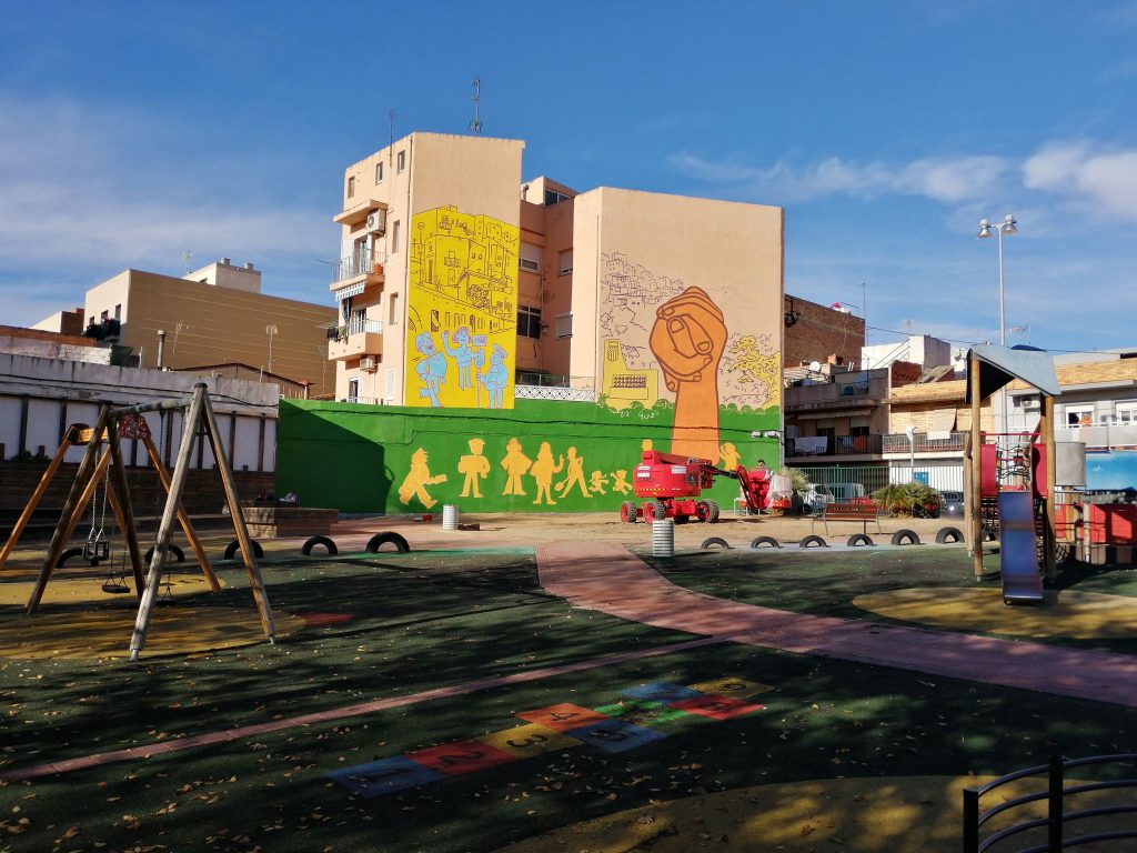 MANAIN EN LA AYUDA DEL DISEÑO DE UN MURAL CON UNA LGMG - MOVICARGA