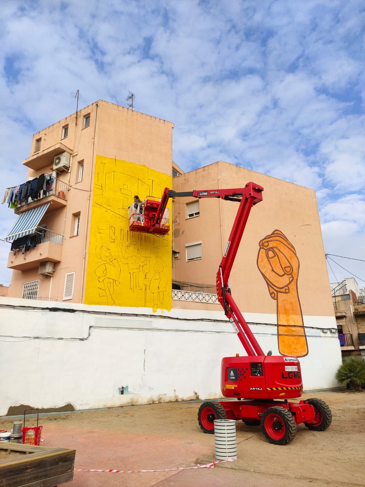 MANAIN EN LA AYUDA DEL DISEÑO DE UN MURAL CON UNA LGMG - MOVICARGA