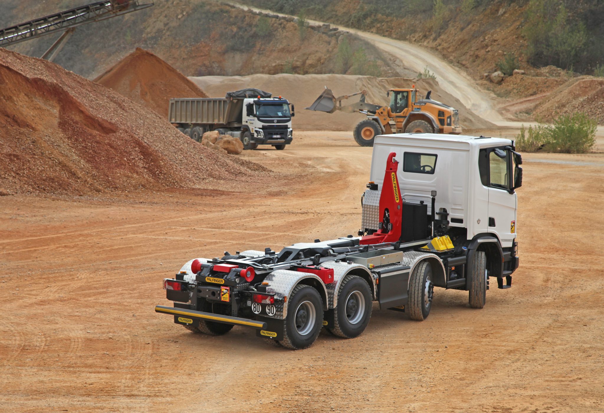 NUEVA GENERACIÓN DE POLIBRAZOS PALFINGER - MOVICARGA