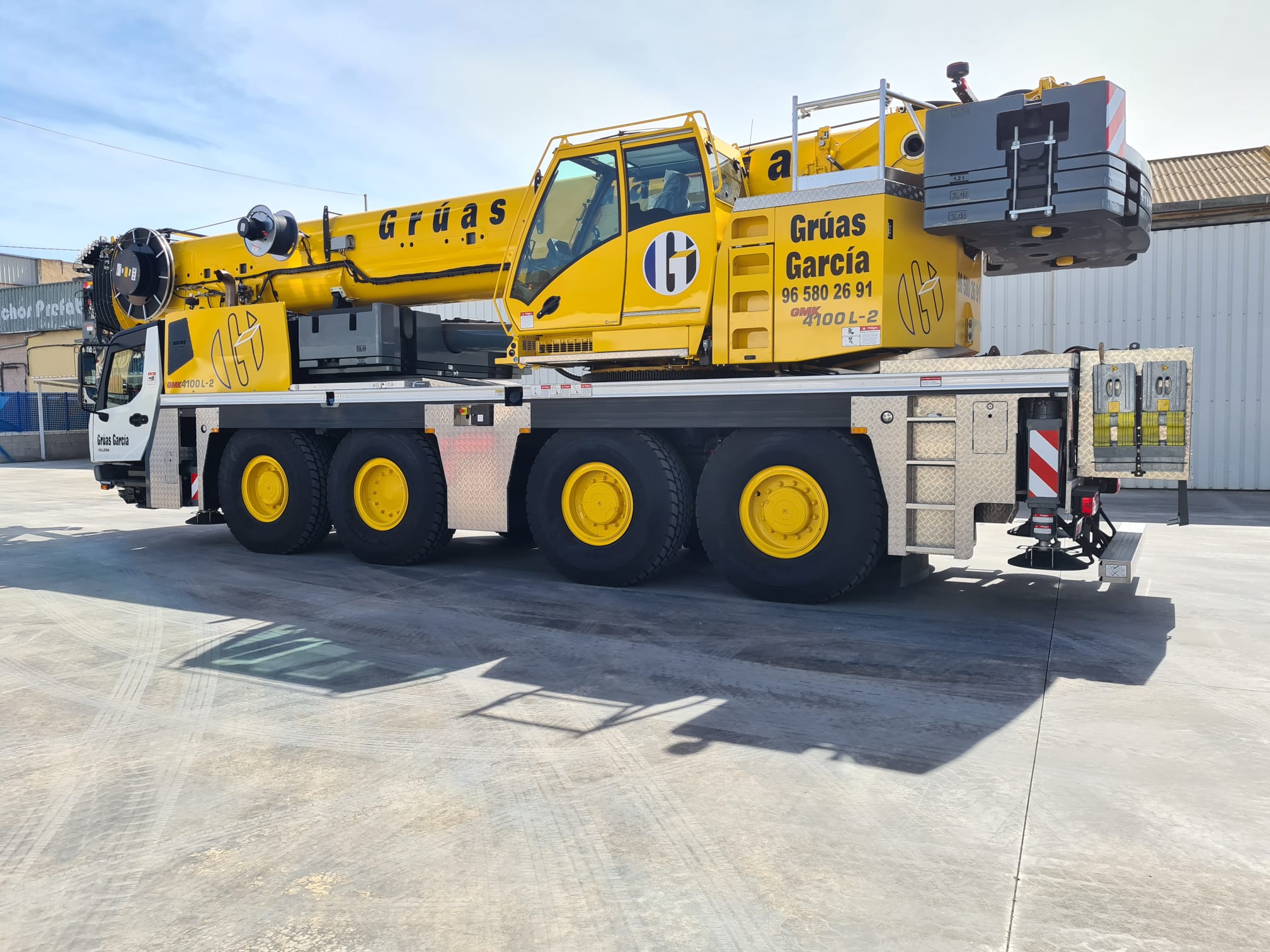 GRUAS GARCIA ADQUIERE UNA GROVE GMK 4100-L2. ENTREVISTA A ANGEL GARCÍA ...