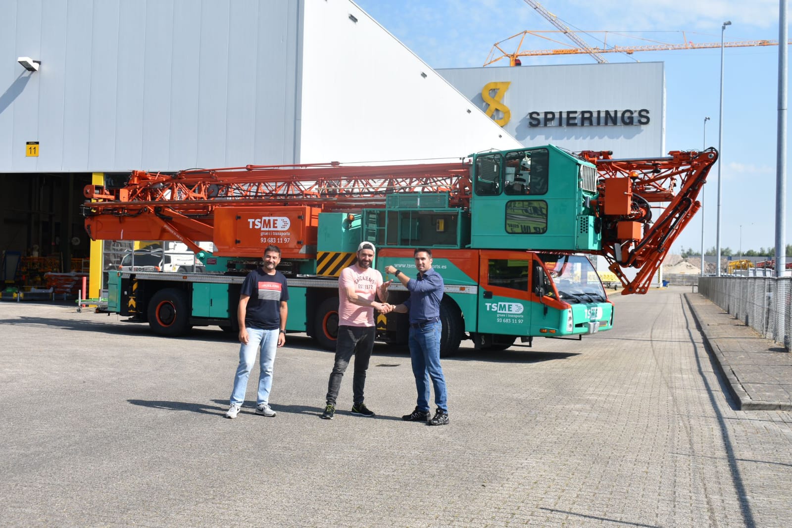 TSME ADQUIERE UNA GRÚA SPIERINGS MOBILE CRANES SK498-AT4 - MOVICARGA