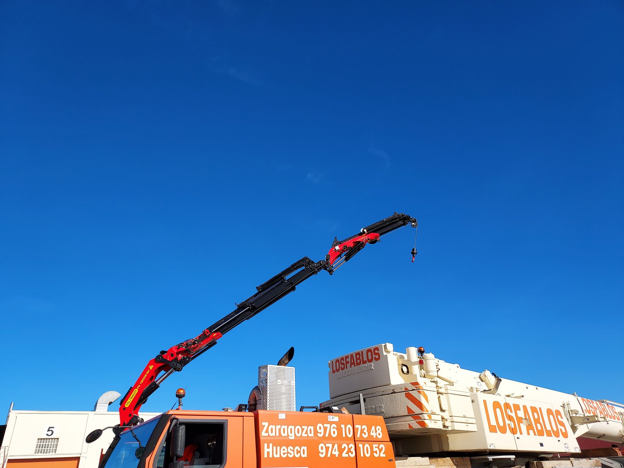 GRÚAS LOSFABLOS POTENCIA SU FLOTA CON LA GRÚA PALFINGER PK 78002 SH ...