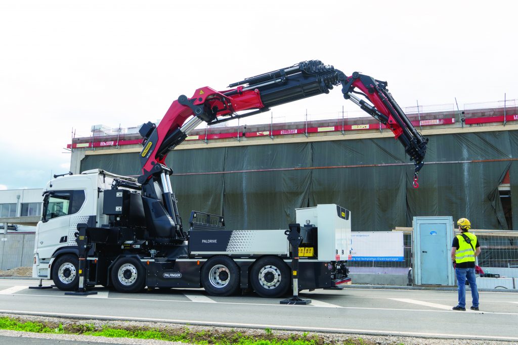 PALFINGER IBÉRICA PRESENTA LA PK 1650 TEC A LOS PREMIOS MOVICARGA - MOVICARGA