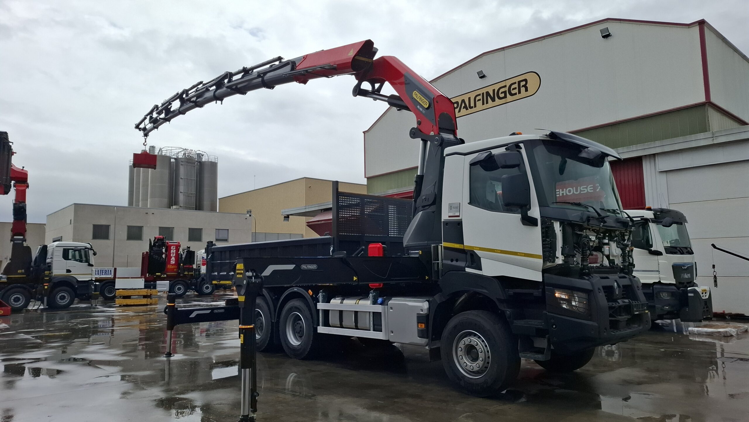 LA PK 480 TEC DE PALFINGER ATERRIZA EN BALEARES DE LA MANO DE RAVICA ...